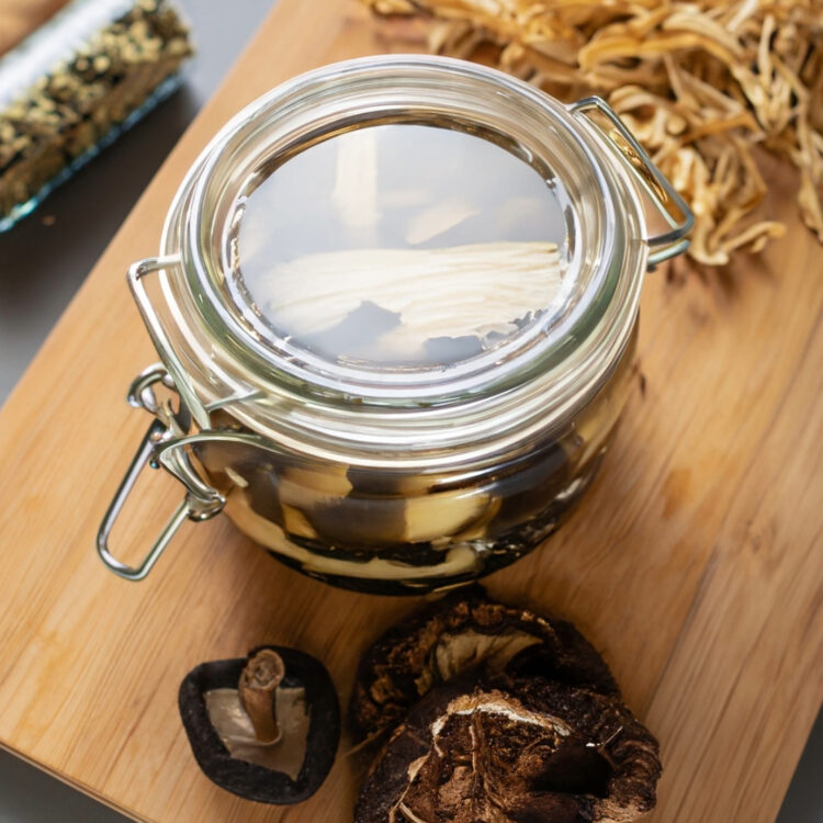 Vegan Dashi Recipe: Umami-Packed Broth for Japanese Cuisine